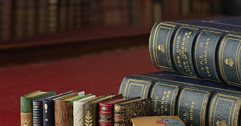 Her Majesty The Queen creates miniature library for Windsor Castle’s ...