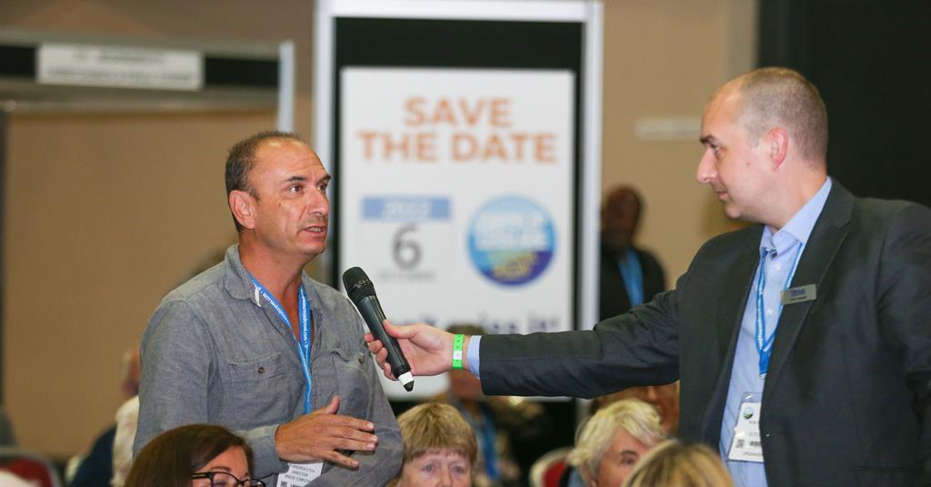 How to ask Simon Calder a question at the Group Leisure & Travel Show ...