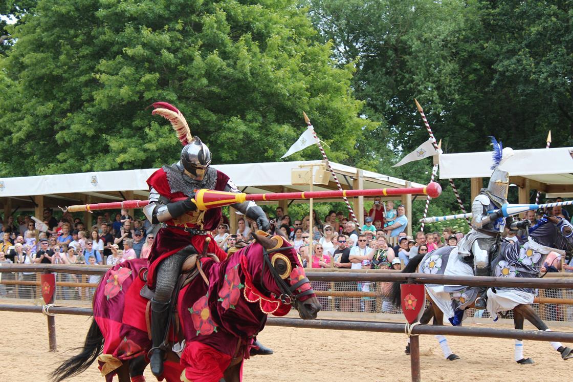 Wars of the Roses adds excitement to a group visit to Warwick Castle ...