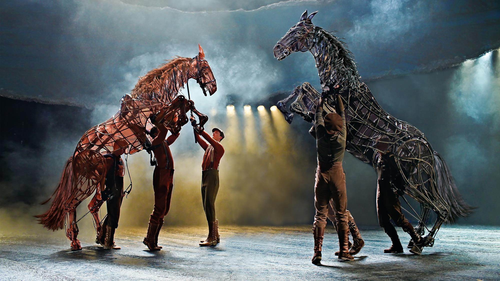 Regional Theatre Review: War Horse | Review | Group Leisure and Travel