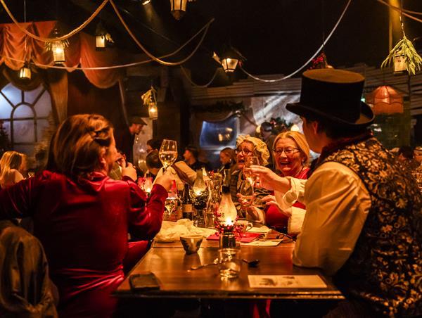 Great Christmas Feast London: Victorian dining experience groups ...